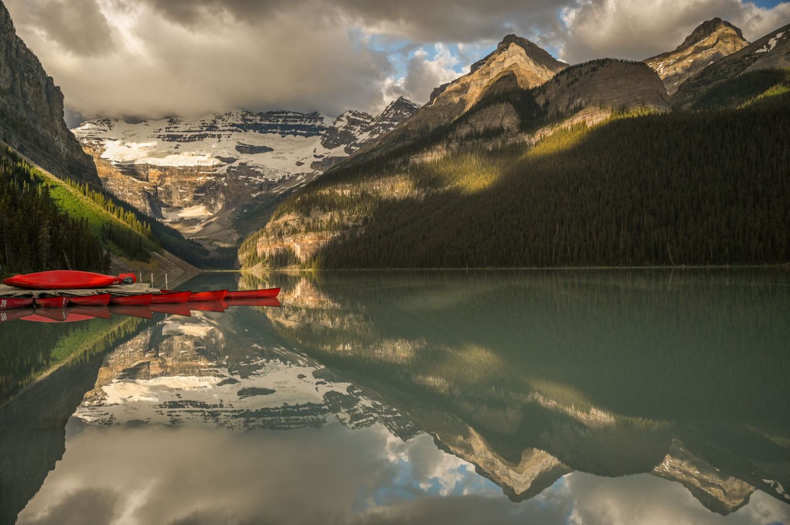 16 Amazing Hikes in Banff (& Yoho): Easy to Hard
