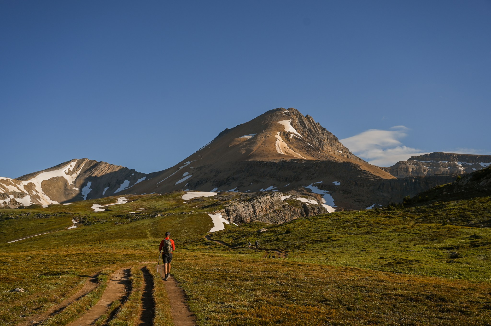 Cirque Peak & Helen Lake Hike in Banff: Ultimate Trail Guide